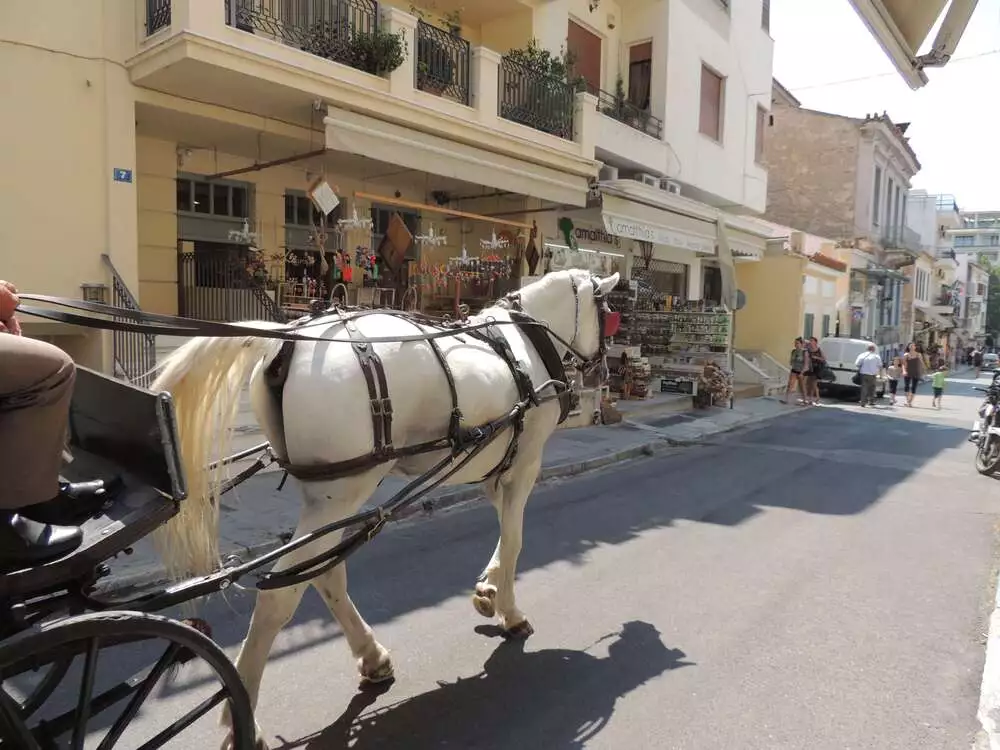 Περιπλανήσεις στο κέντρο της Αθήνας - localsguide.gr